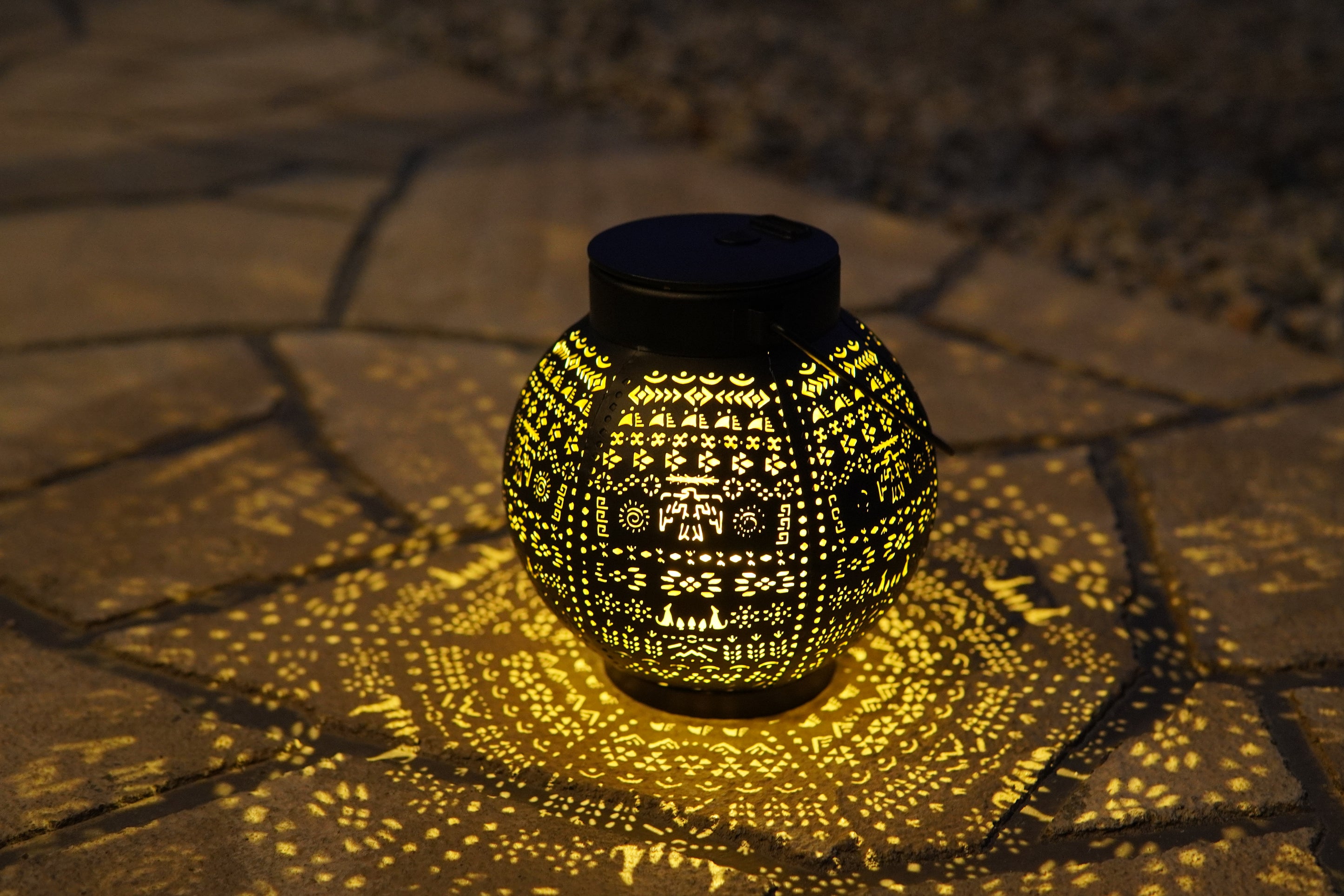 FUTURE FOX ナバホ柄LEDランタン 【予約販売：1月下旬より順次発送予定】 – FUTURE FOX-OUTDOOR